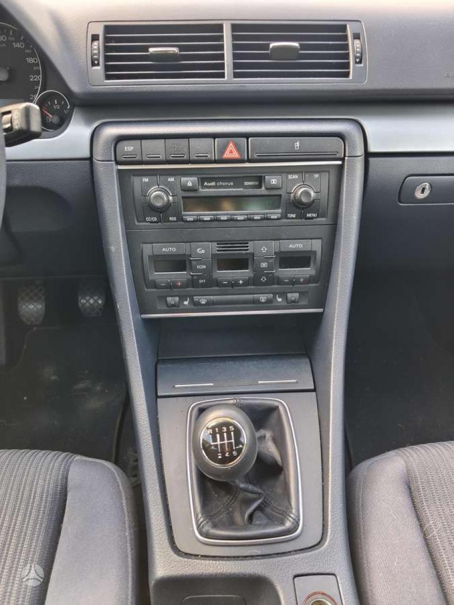 Grey Audi A4 2005 in Siauliai, with an engine capacity of 1.99 L and mileage of 252 thousand km for 890 €, photo 12 on AUTOMOTO.COM.LV