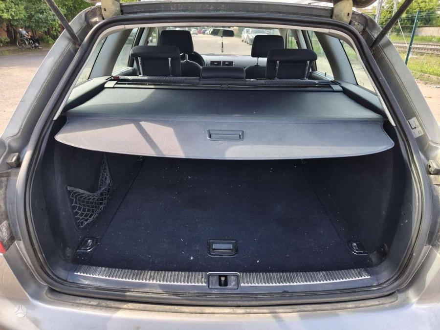 Grey Audi A4 2005 in Siauliai, with an engine capacity of 1.99 L and mileage of 252 thousand km for 890 €, photo 16 on AUTOMOTO.COM.LV