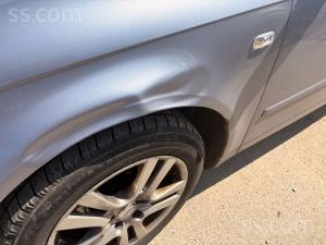 Grey Audi A4 2005 in Riga, with an engine capacity of 2.00 L and mileage of 210 thousand km for 2400 €, photo 4 on AUTOMOTO.COM.LV