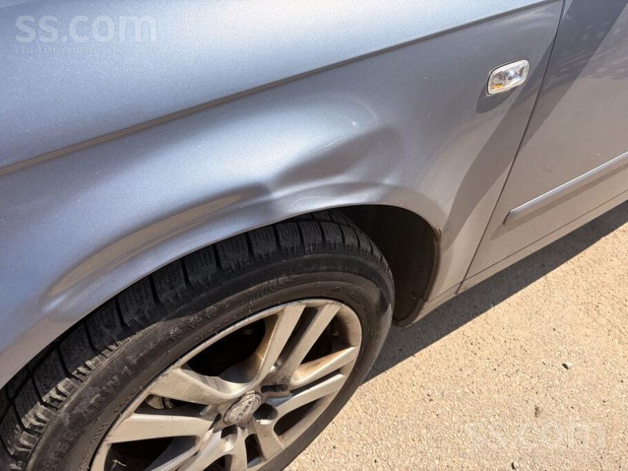 Grey Audi A4 2005 in Riga, with an engine capacity of 2.00 L and mileage of 210 thousand km for 2400 €, photo 4 on AUTOMOTO.COM.LV