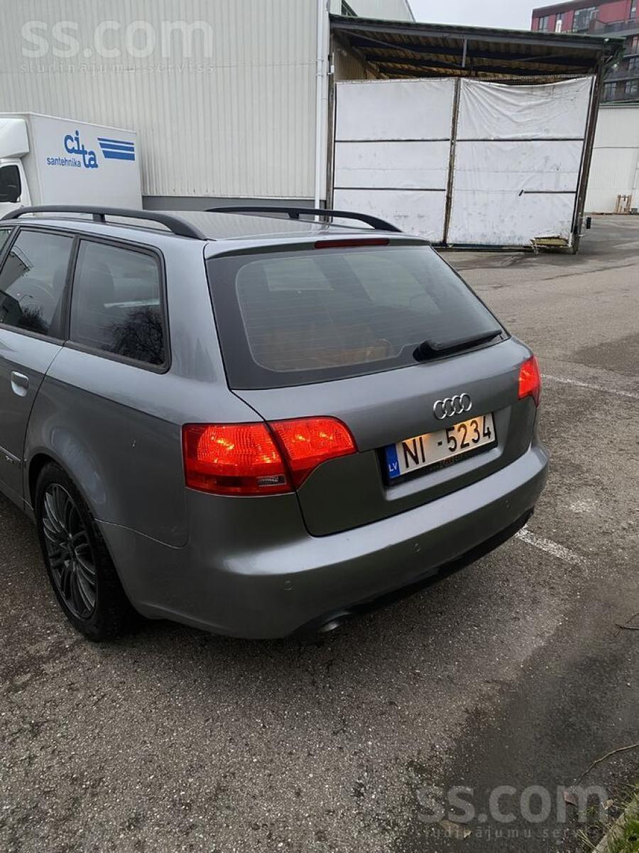 Grey Audi A4 2005 in Riga, with an engine capacity of 3.00 L and mileage of 327 thousand km for 1500 €, photo 4 on AUTOMOTO.COM.LV