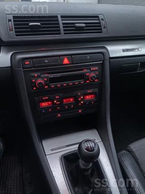 Grey Audi A4 2005 in Riga, with an engine capacity of 3.00 L and mileage of 327 thousand km for 1500 €, photo 5 on AUTOMOTO.COM.LV