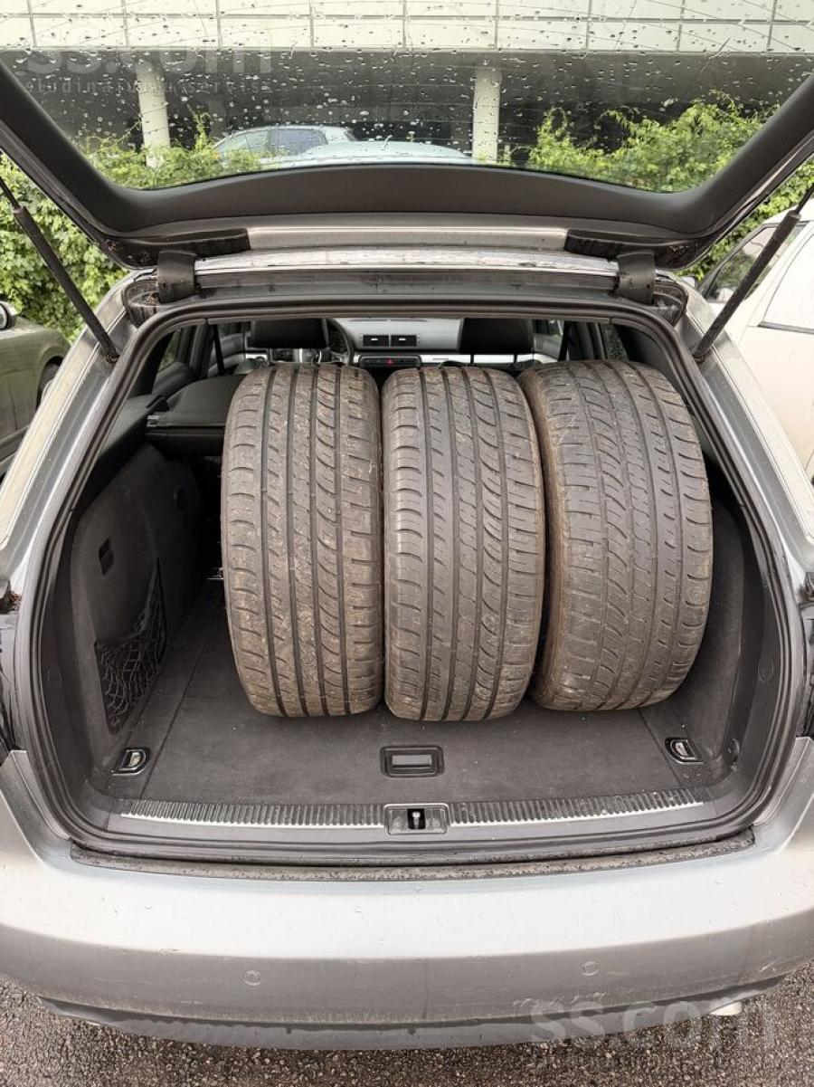 Grey Audi A4 2005 in Riga, with an engine capacity of 3.00 L and mileage of 327 thousand km for 1500 €, photo 10 on AUTOMOTO.COM.LV