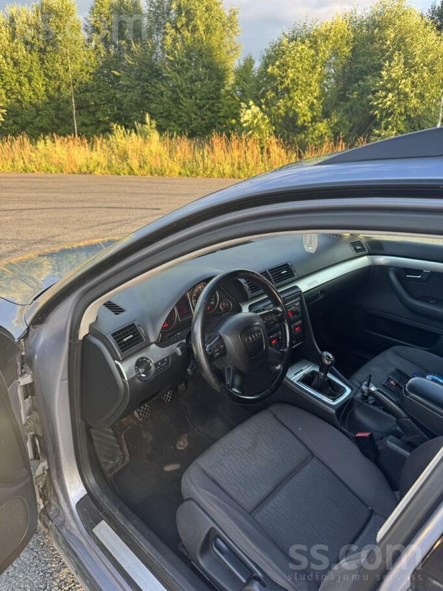 Grey Audi A4 2005 in Rezekne, with an engine capacity of 3.00 L and mileage of 344 thousand km for 2750 €, photo 6 on AUTOMOTO.COM.LV