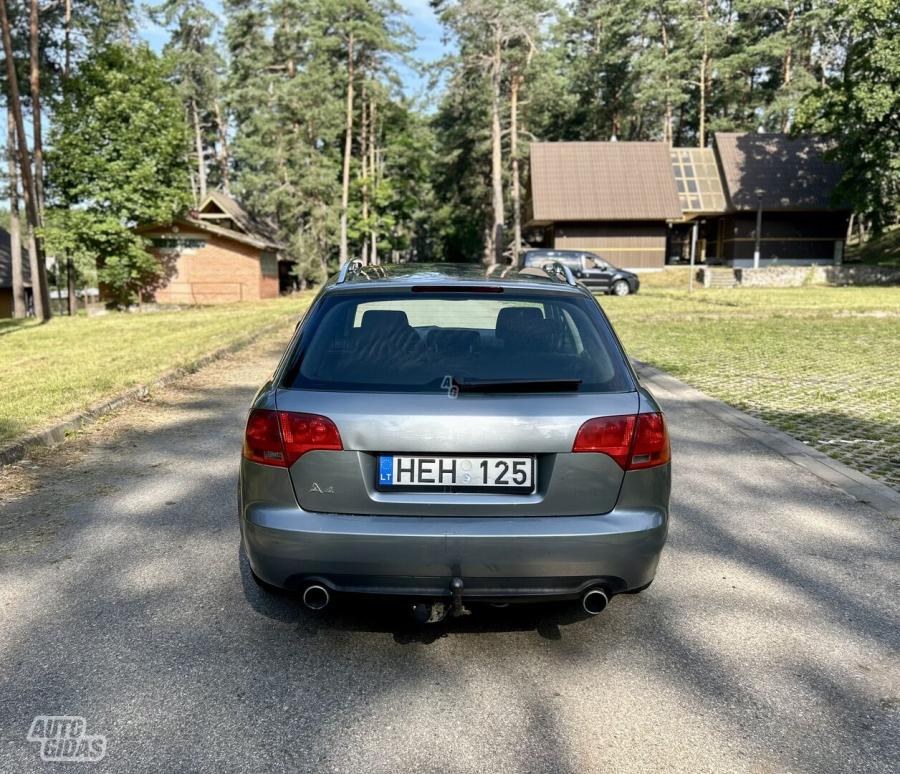 Pelēks Audi A4 2005 Ignalina, ar dzinēja tilpumu 2.00 L un nobraukumu 367 tūkst. km par 2500 €, foto 4 vietnē AUTOMOTO.COM.LV