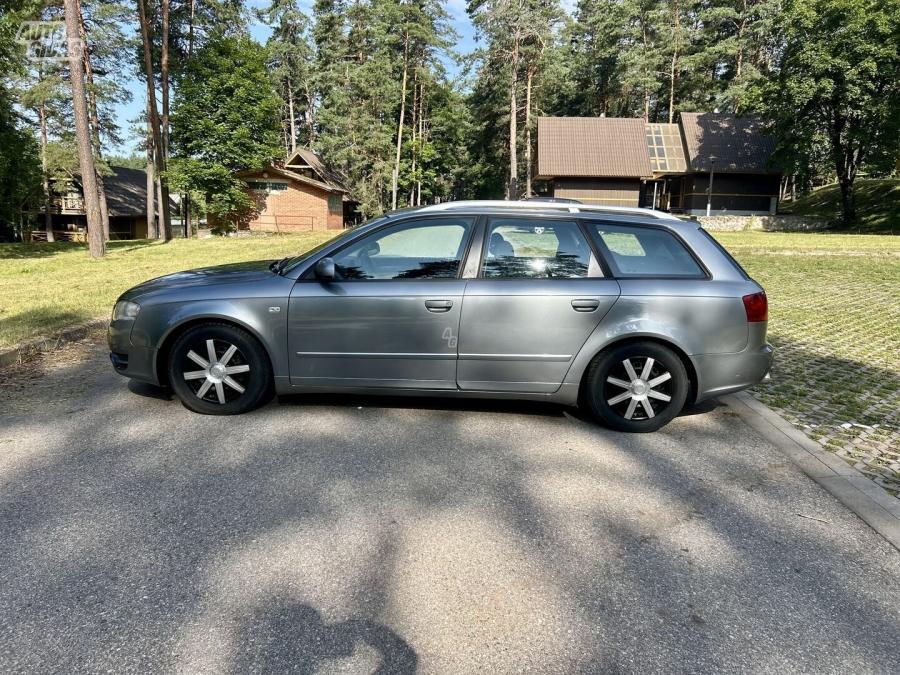 Pelēks Audi A4 2005 Ignalina, ar dzinēja tilpumu 2.00 L un nobraukumu 367 tūkst. km par 2500 €, foto 5 vietnē AUTOMOTO.COM.LV