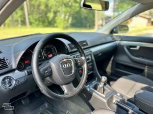 Pelēks Audi A4 2005 Ignalina, ar dzinēja tilpumu 2.00 L un nobraukumu 367 tūkst. km par 2500 €, foto 6 vietnē AUTOMOTO.COM.LV