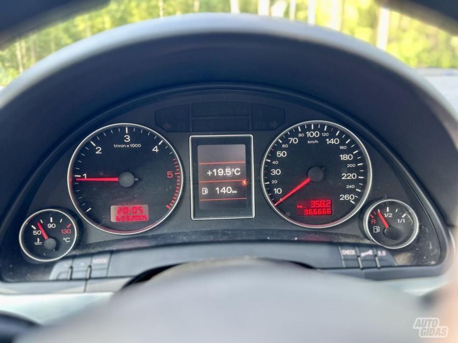 Pelēks Audi A4 2005 Ignalina, ar dzinēja tilpumu 2.00 L un nobraukumu 367 tūkst. km par 2500 €, foto 8 vietnē AUTOMOTO.COM.LV