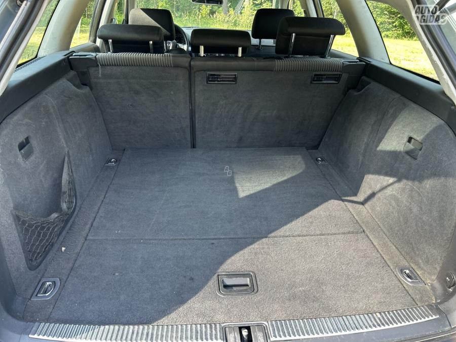 Pelēks Audi A4 2005 Ignalina, ar dzinēja tilpumu 2.00 L un nobraukumu 367 tūkst. km par 2500 €, foto 10 vietnē AUTOMOTO.COM.LV