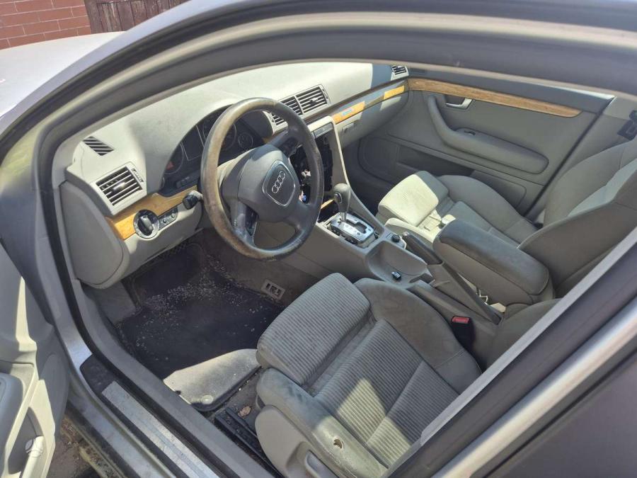 Pelēks Audi A4 2005 Pasvalys, ar dzinēja tilpumu 2.97 L un nobraukumu 312 tūkst. km par 400 €, foto 8 vietnē AUTOMOTO.COM.LV