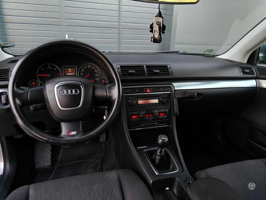 Grey Audi A4 2005 in Utena, with an engine capacity of 1.90 L and mileage of 300 thousand km for 2700 €, photo 11 on AUTOMOTO.COM.LV