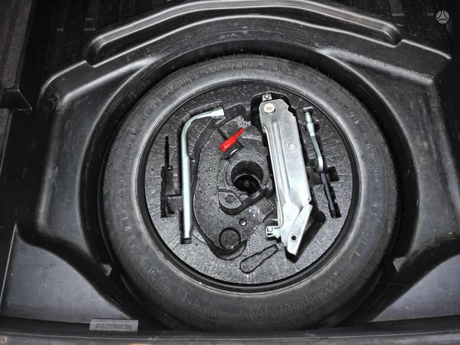 Grey Audi A4 2005 in Utena, with an engine capacity of 1.90 L and mileage of 300 thousand km for 2700 €, photo 15 on AUTOMOTO.COM.LV