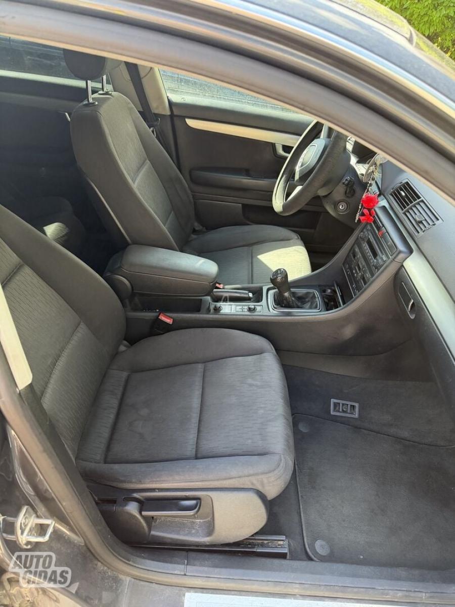 Pelēks Audi A4 2005 Viļņa, ar dzinēja tilpumu 1.90 L un nobraukumu 315 tūkst. km par 1700 €, foto 7 vietnē AUTOMOTO.COM.LV