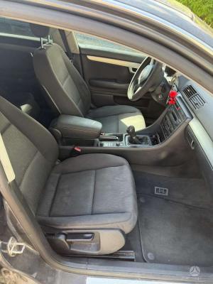 Pelēks Audi A4 2005 Rokiškis, ar dzinēja tilpumu 1.90 L un nobraukumu 315 tūkst. km par 1700 €, foto 5 vietnē AUTOMOTO.COM.LV