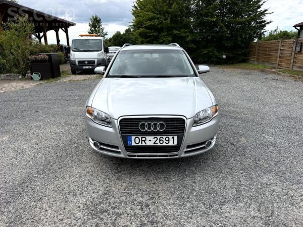 Audi A4 2005 in Saldus on AUTOMOTO.COM.LV Grey Audi A4 2005 in Saldus, with an engine capacity of 1.80 L and mileage of 304 thousand km for 3450 €, photo 3 on AUTOMOTO.COM.LV