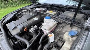 Pelēks Audi A4 2005 Rīga, ar dzinēja tilpumu 2.00 L un nobraukumu 365 tūkst. km par 3000 €, foto 9 vietnē AUTOMOTO.COM.LV
