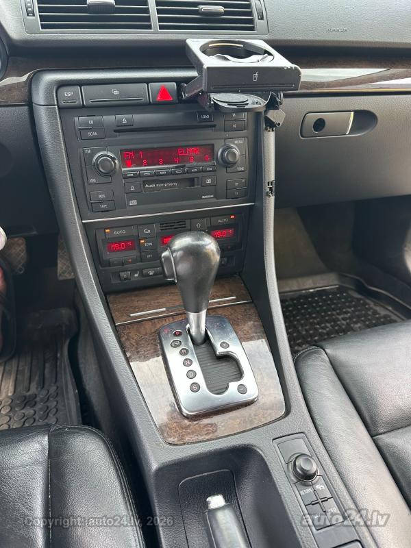 Pelēks Audi A4 2005 Tartu, ar dzinēja tilpumu 2.50 L un nobraukumu 343 tūkst. km par 1500 €, foto 8 vietnē AUTOMOTO.COM.LV