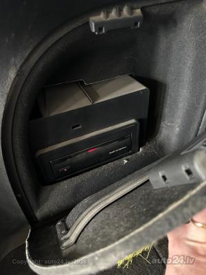 Pelēks Audi A4 2005 Tartu, ar dzinēja tilpumu 2.50 L un nobraukumu 343 tūkst. km par 1500 €, foto 13 vietnē AUTOMOTO.COM.LV