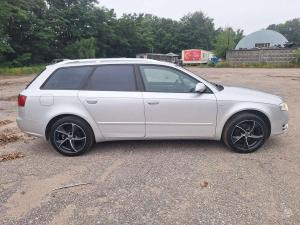 Pelēks Audi A4 2005 Prienai, ar dzinēja tilpumu 1.99 L un nobraukumu 296 tūkst. km par 2399 €, foto 8 vietnē AUTOMOTO.COM.LV