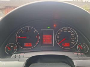 Pelēks Audi A4 2005 Prienai, ar dzinēja tilpumu 1.99 L un nobraukumu 296 tūkst. km par 2399 €, foto 17 vietnē AUTOMOTO.COM.LV