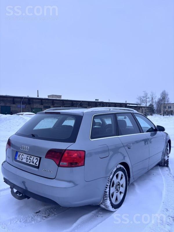 Audi A4 2005 in Bauska on AUTOMOTO.COM.LV Grey Audi A4 2005 in Bauska, with an engine capacity of 2.00 L and mileage of 394 thousand km for 2490 €, photo 4 on AUTOMOTO.COM.LV