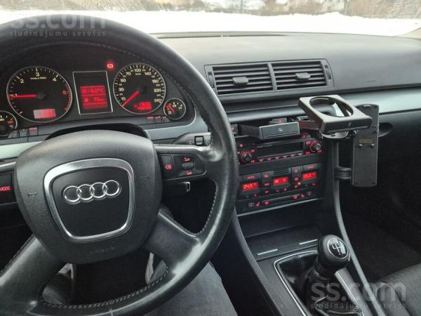Серый Ауди А4 2005 в Вентспилс, объемом двигателя 2.00 л и пробегом 450 тыс. км за 1200 €, фото 5 на AUTOMOTO.COM.LV