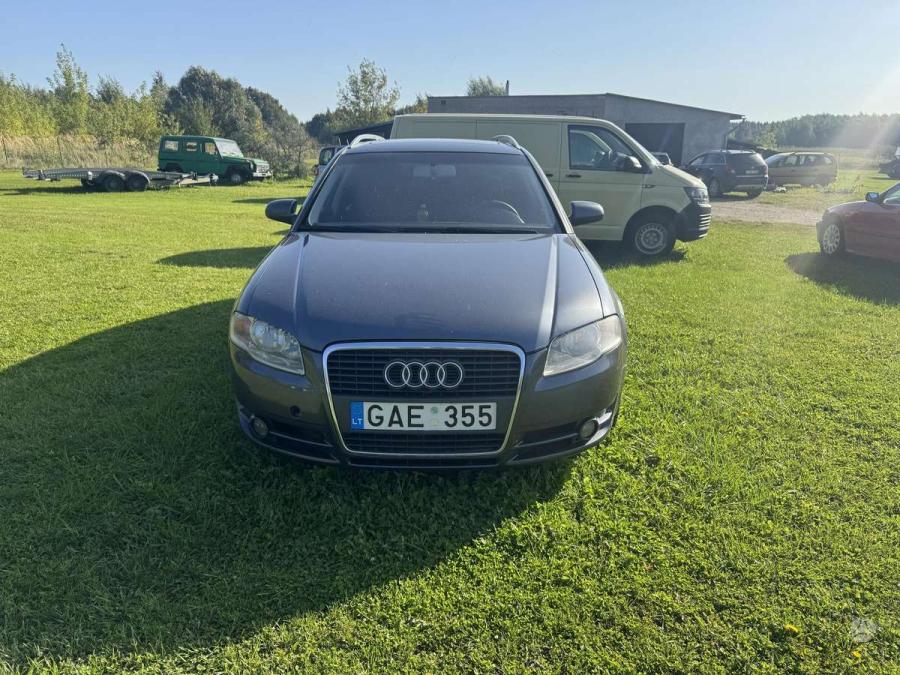 Grey Audi A4 2005 in Birzai, with an engine capacity of 2.50 L and mileage of 390 thousand km for 750 €, photo 3 on AUTOMOTO.COM.LV