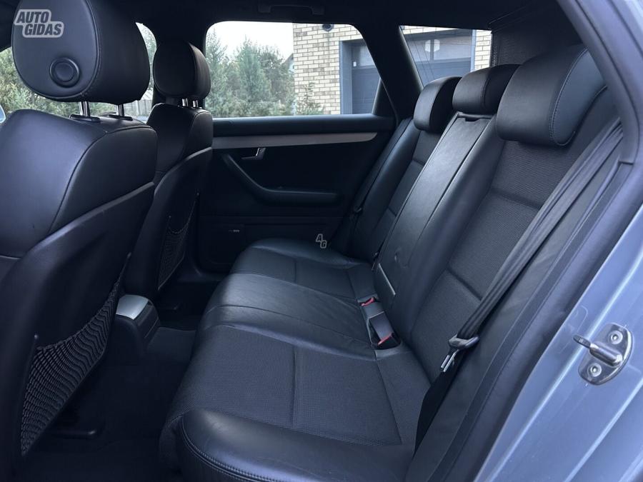 Pelēks Audi A4 2005 Viļņa, ar dzinēja tilpumu 2.50 L un nobraukumu 483 tūkst. km par 1550 €, foto 12 vietnē AUTOMOTO.COM.LV