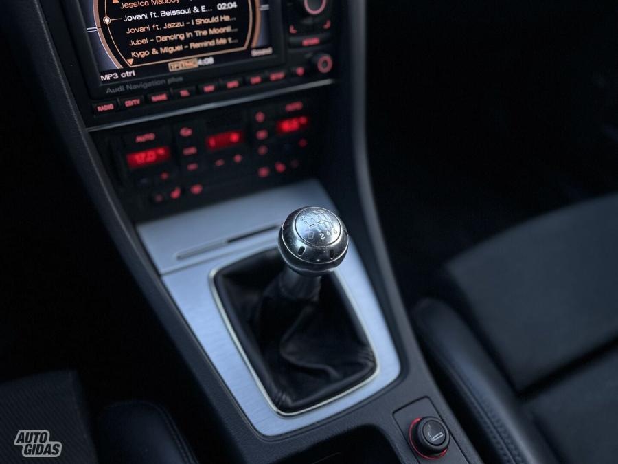 Pelēks Audi A4 2005 Viļņa, ar dzinēja tilpumu 2.50 L un nobraukumu 483 tūkst. km par 1550 €, foto 26 vietnē AUTOMOTO.COM.LV