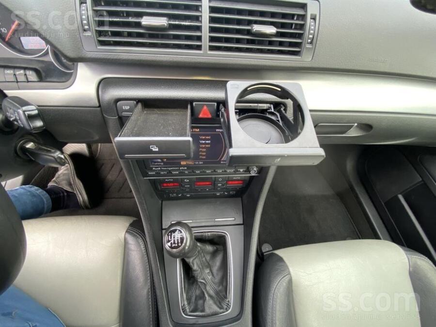 Grey Audi A4 2005 in Riga, with an engine capacity of 2.00 L and mileage of 290 thousand km for 2490 €, photo 16 on AUTOMOTO.COM.LV