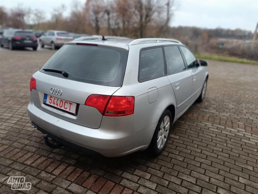 Pelēks Audi A4 2006 Viļņa, ar dzinēja tilpumu 2.00 L un nobraukumu 300 tūkst. km par 1500 €, foto 6 vietnē AUTOMOTO.COM.LV