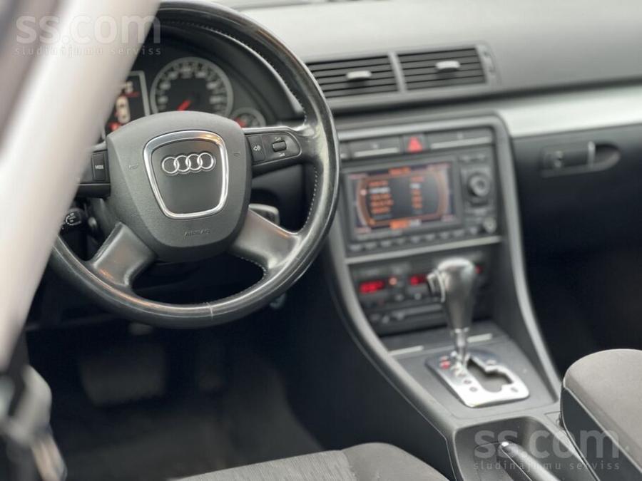 Pelēks Audi A4 2006 Rīga, ar dzinēja tilpumu 2.00 L un nobraukumu 290 tūkst. km par 2350 €, foto 6 vietnē AUTOMOTO.COM.LV