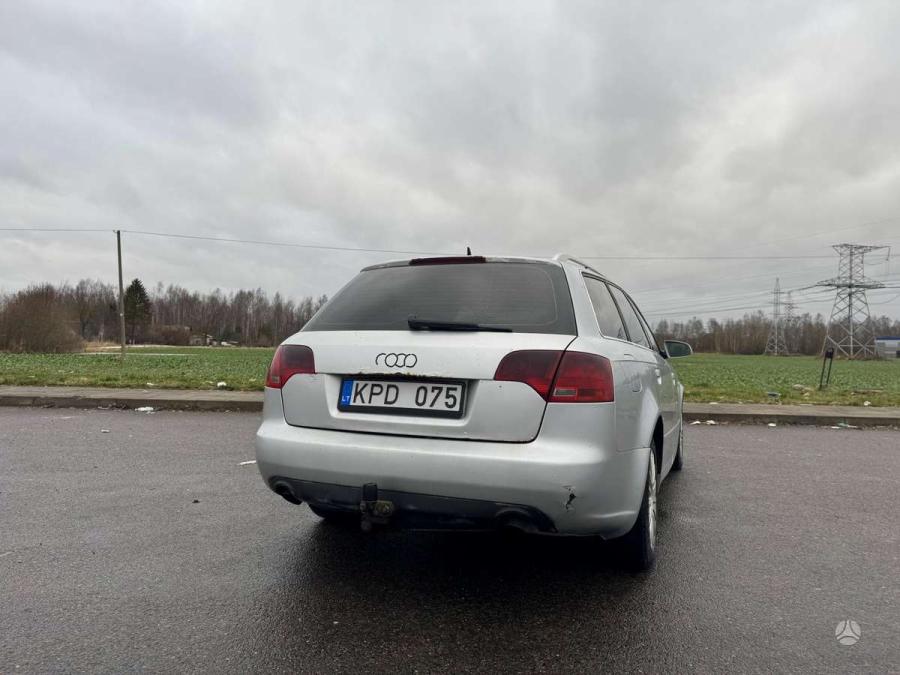 Pelēks Audi A4 2006 Panevēža, ar dzinēja tilpumu 2.97 L un nobraukumu 390 tūkst. km par 1599 €, foto 6 vietnē AUTOMOTO.COM.LV