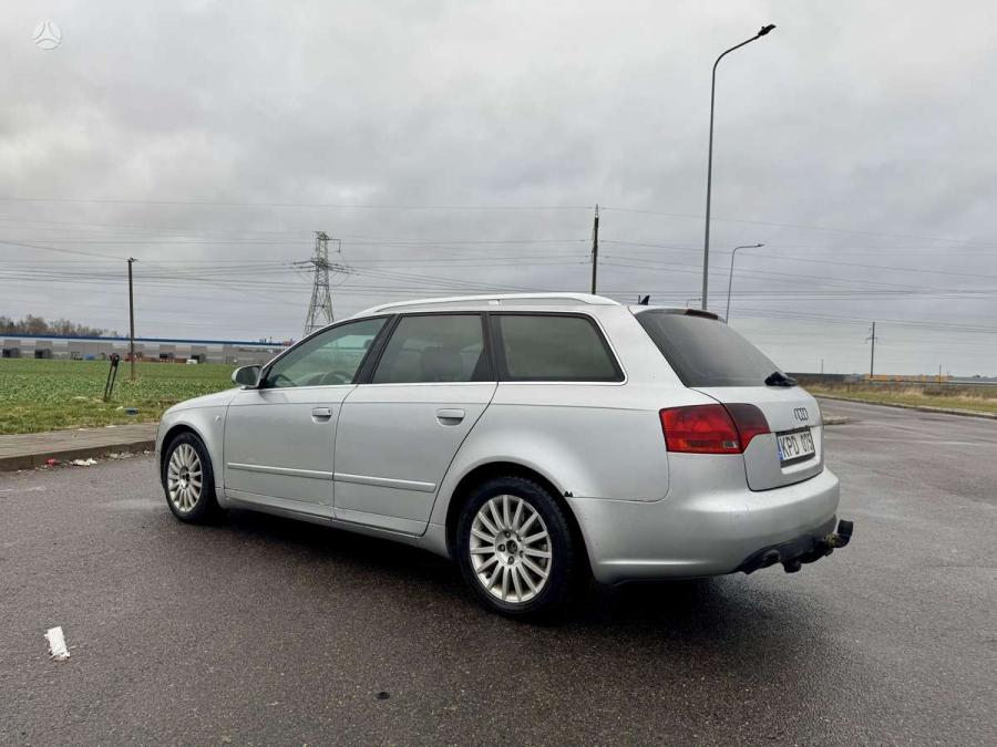 Pelēks Audi A4 2006 Panevēža, ar dzinēja tilpumu 2.97 L un nobraukumu 390 tūkst. km par 1599 €, foto 8 vietnē AUTOMOTO.COM.LV