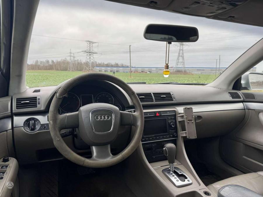 Pelēks Audi A4 2006 Panevēža, ar dzinēja tilpumu 2.97 L un nobraukumu 390 tūkst. km par 1599 €, foto 9 vietnē AUTOMOTO.COM.LV