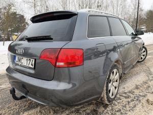 Pelēks Audi A4 2006 Alīta, ar dzinēja tilpumu 2.00 L un nobraukumu 388 tūkst. km par 3150 €, foto 10 vietnē AUTOMOTO.COM.LV