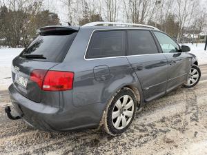 Pelēks Audi A4 2006 Alīta, ar dzinēja tilpumu 2.00 L un nobraukumu 388 tūkst. km par 3150 €, foto 11 vietnē AUTOMOTO.COM.LV
