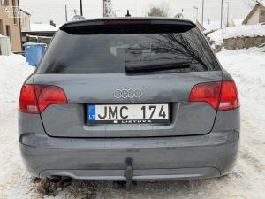 Pelēks Audi A4 2006 Alīta, ar dzinēja tilpumu 2.00 L un nobraukumu 388 tūkst. km par 3150 €, foto 25 vietnē AUTOMOTO.COM.LV