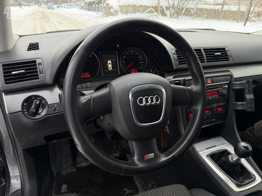 Pelēks Audi A4 2006 Alīta, ar dzinēja tilpumu 2.00 L un nobraukumu 388 tūkst. km par 3150 €, foto 30 vietnē AUTOMOTO.COM.LV