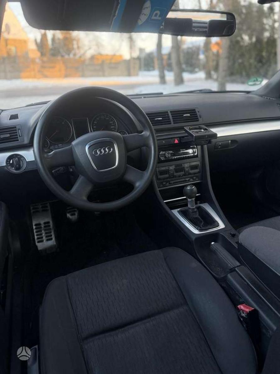 Pelēks Audi A4 2006 Vilkaviškis, ar dzinēja tilpumu 1.99 L un nobraukumu 346 tūkst. km par 2000 €, foto 15 vietnē AUTOMOTO.COM.LV
