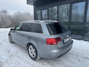 Pelēks Audi A4 2006 Panevēža, ar dzinēja tilpumu 2.00 L un nobraukumu 400 tūkst. km par 1650 €, foto 9 vietnē AUTOMOTO.COM.LV