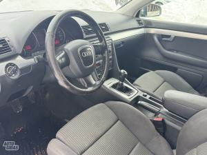 Pelēks Audi A4 2006 Panevēža, ar dzinēja tilpumu 2.00 L un nobraukumu 400 tūkst. km par 1690 €, foto 11 vietnē AUTOMOTO.COM.LV