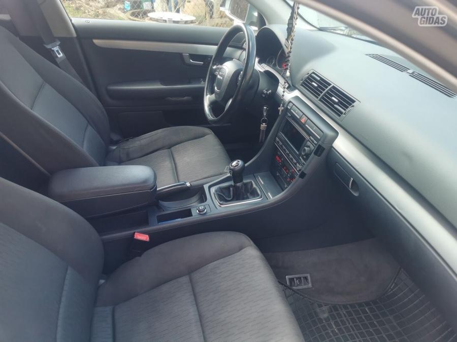Grey Audi A4 2006 in Panevezys, with an engine capacity of 2.00 L and mileage of 345 thousand km for 1400 €, photo 9 on AUTOMOTO.COM.LV