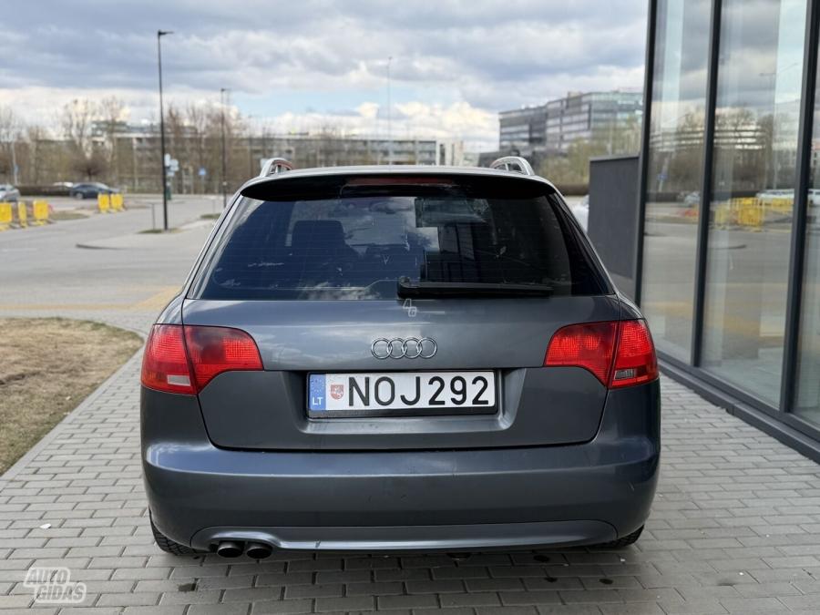 Pelēks Audi A4 2006 Viļņa, ar dzinēja tilpumu 2.00 L un nobraukumu 342 tūkst. km par 2350 €, foto 7 vietnē AUTOMOTO.COM.LV