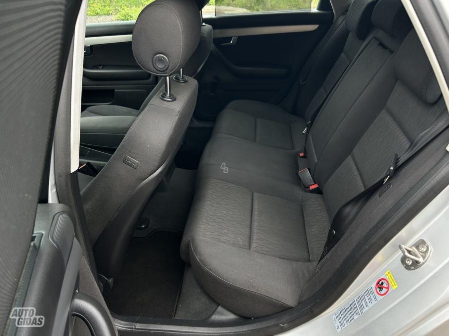 Pelēks Audi A4 2006 Kauņa, ar dzinēja tilpumu 2.00 L un nobraukumu 278 tūkst. km par 2999 €, foto 25 vietnē AUTOMOTO.COM.LV