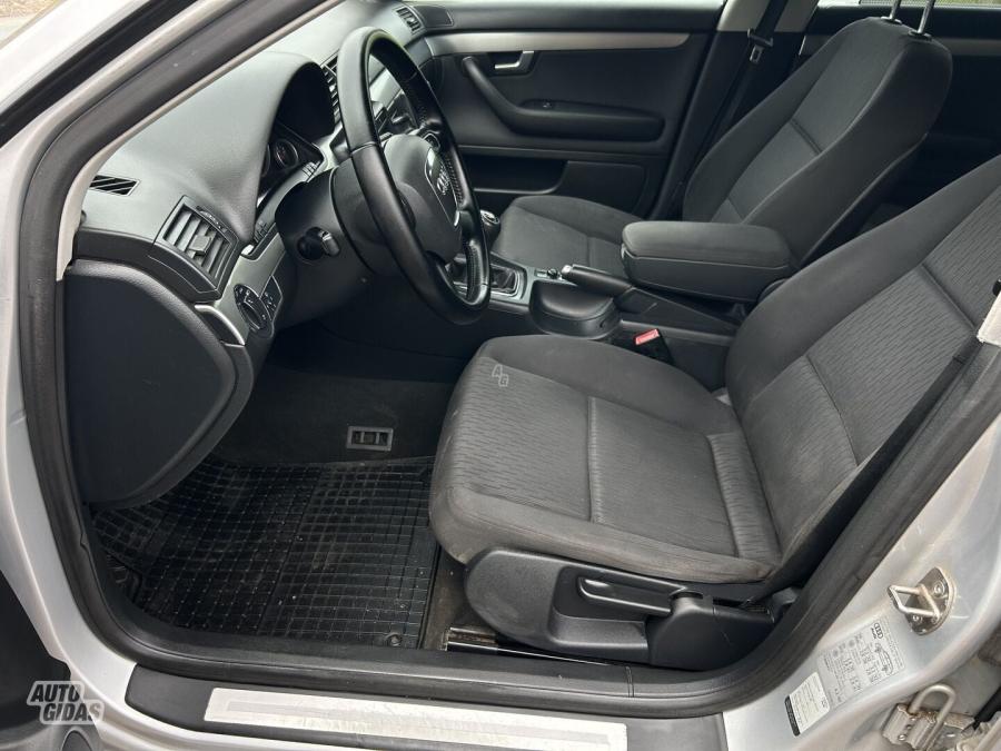 Pelēks Audi A4 2006 Kauņa, ar dzinēja tilpumu 2.00 L un nobraukumu 278 tūkst. km par 2999 €, foto 30 vietnē AUTOMOTO.COM.LV