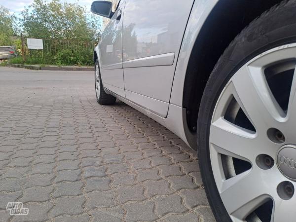 Pelēks Audi A4 2006 Telšiai, ar dzinēja tilpumu 2.00 L un nobraukumu 260 tūkst. km par 2350 €, foto 6 vietnē AUTOMOTO.COM.LV