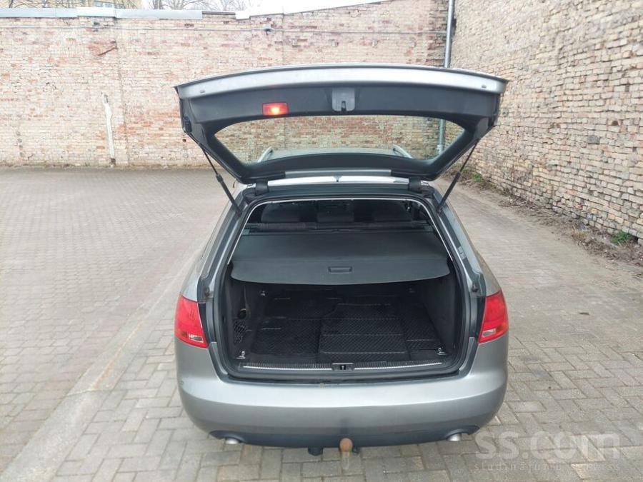 Pelēks Audi A4 2006 Rīga, ar dzinēja tilpumu 3.00 L un nobraukumu 360 tūkst. km par 2400 €, foto 12 vietnē AUTOMOTO.COM.LV