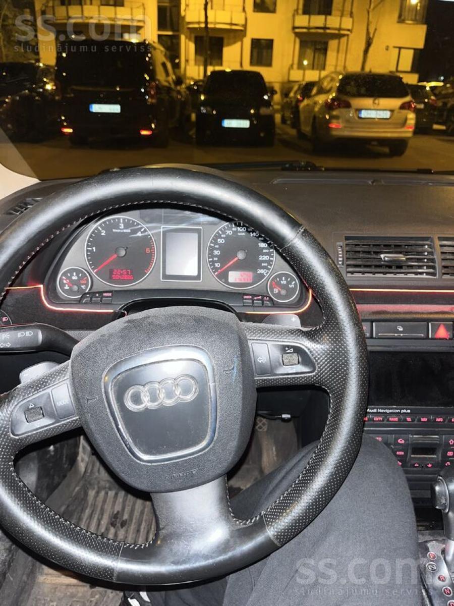 Pelēks Audi A4 2006 Rīga, ar dzinēja tilpumu 3.00 L un nobraukumu 375 tūkst. km par 1800 €, foto 9 vietnē AUTOMOTO.COM.LV