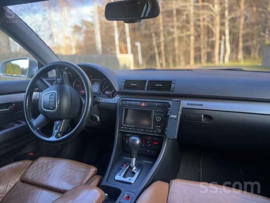 Grey Audi A4 2006 in Riga, with an engine capacity of 3.00 L and mileage of 326 thousand km for 2260 €, photo 12 on AUTOMOTO.COM.LV